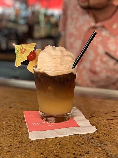 Bars in Waikiki - This Hawaii Life